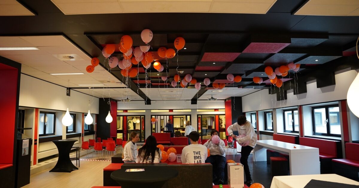 The BMS Lab University of Twente in Enschede. | Visit Enschede